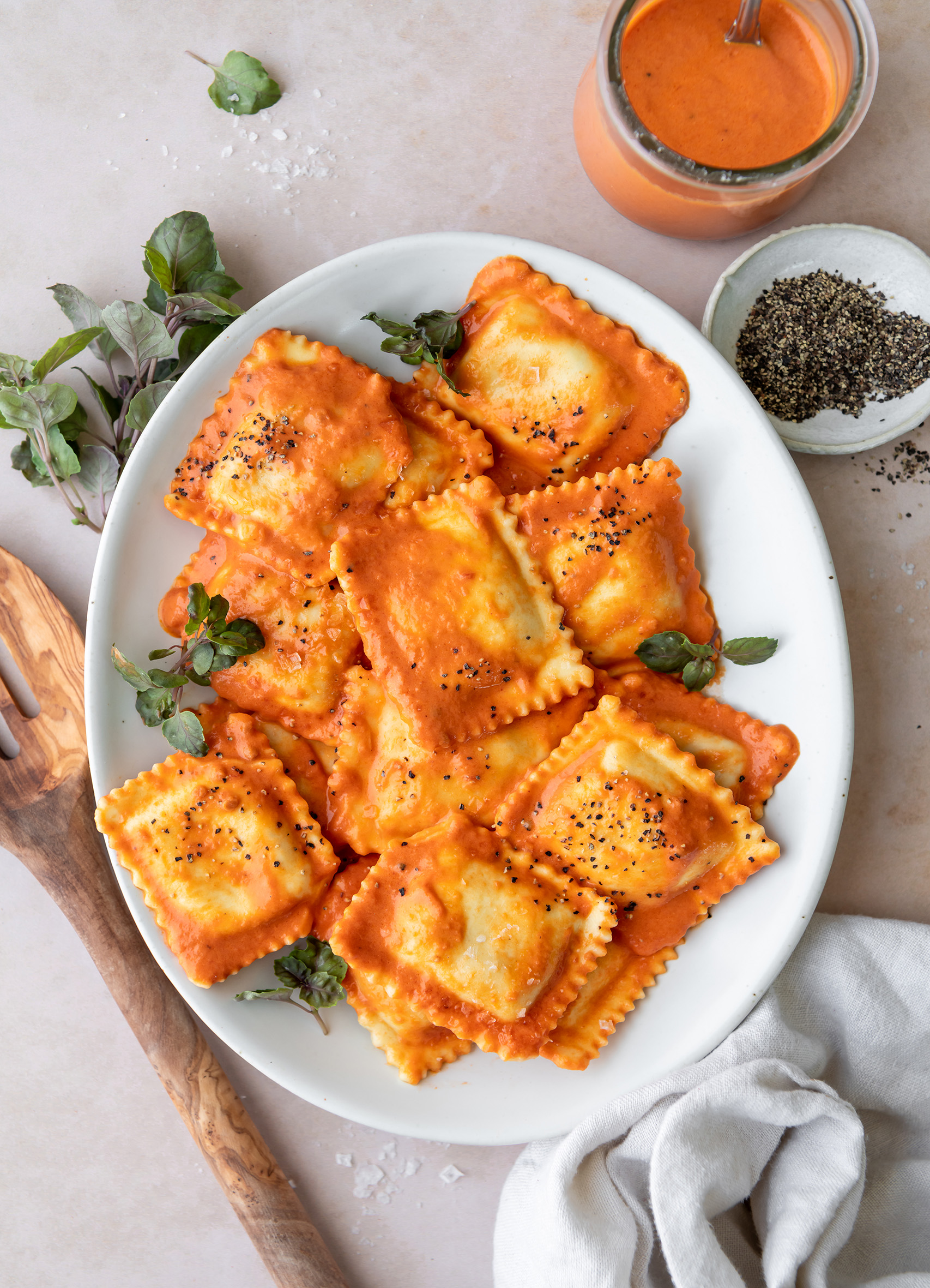 Ravioli in Tomato Cream Sauce - Armanino Retail